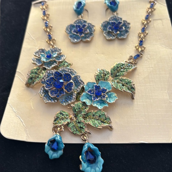 18 karats gold filled | Jewelry | Vintage Gold Necklace And Earrings ...